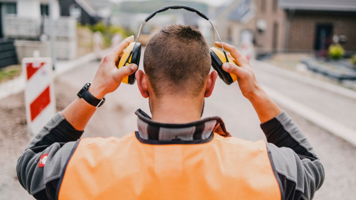 Au travail, le bruit aussi représente un danger